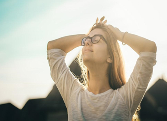 7 Effective Tips to Stop Being Distracted In Times of Uncertainty